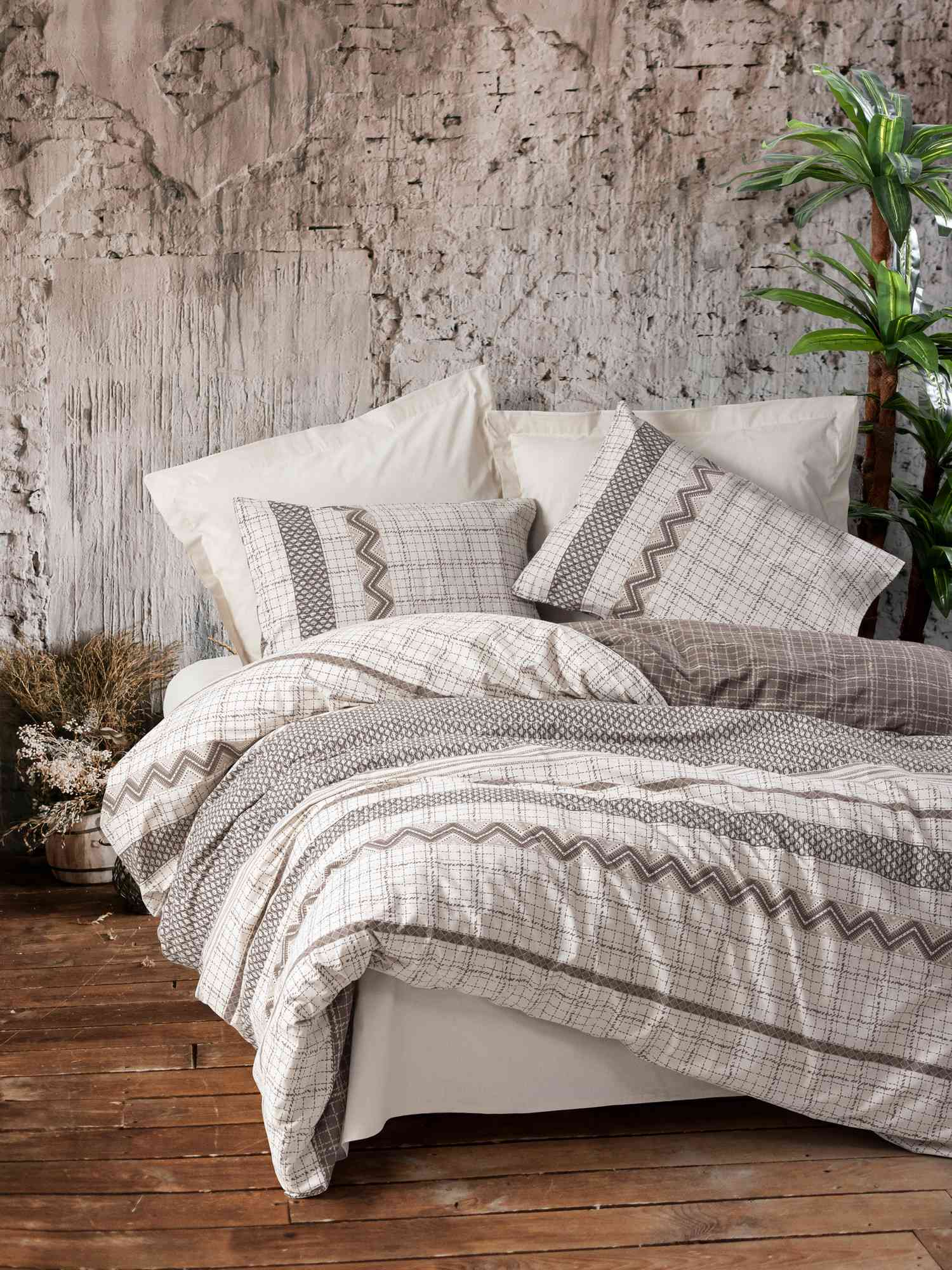 Posteljina Indie Brown